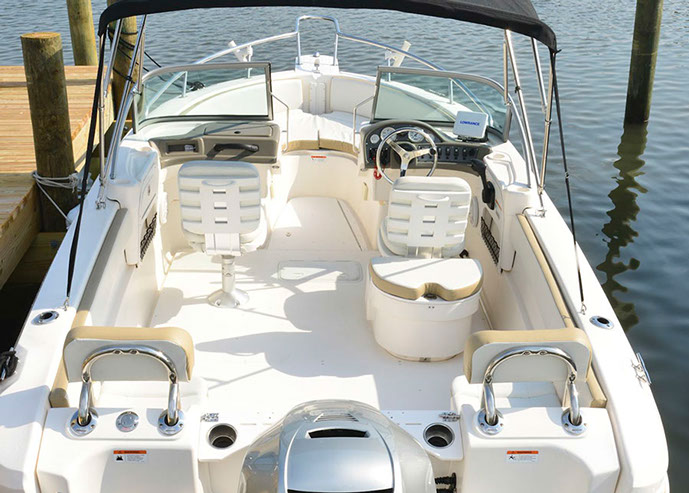 Topsail Boat Rental - 19 Foot Dual Console